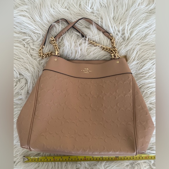 Coach | Bags | Signature Lexi Coach Handbag With Gold Chain Strap ...